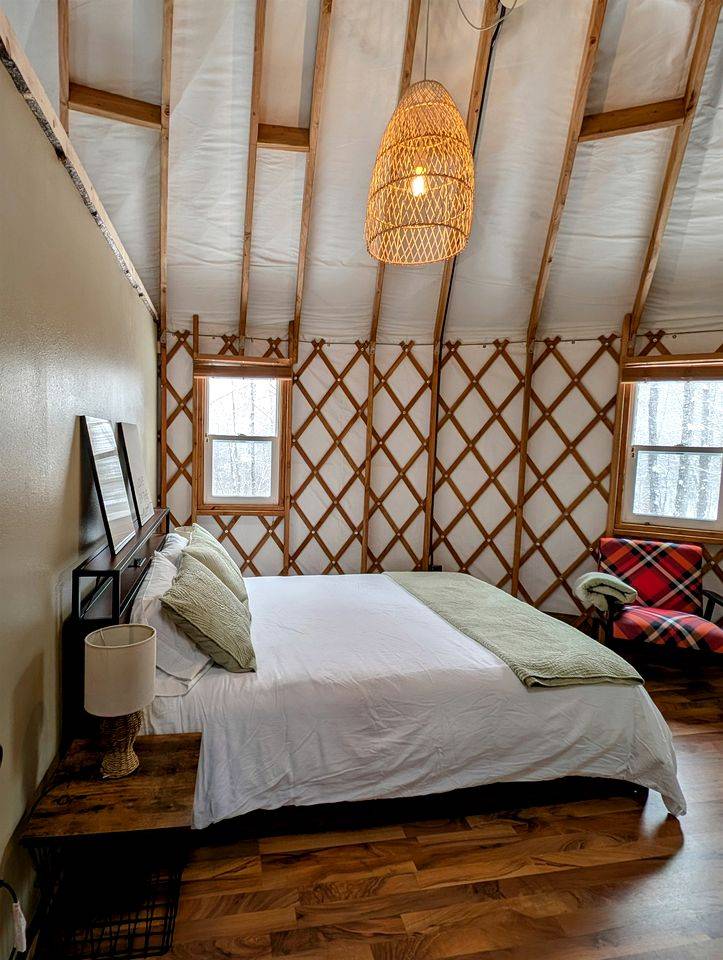 Camping ∙ 2 Bedrooms ∙ 6 Guests - Wisconsin