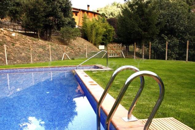 Casa Rural ∙ 9 Habitaciones ∙ 11 Huéspedes - España