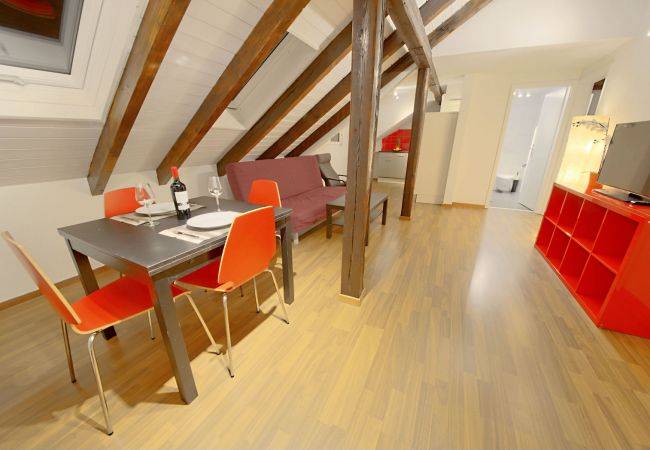 59 M² Apartment ∙ 2 Bedrooms ∙ 5 Guests - Zürich
