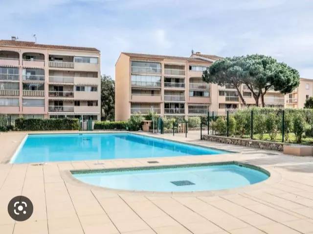 22 M² Studio ∙ 1 Chambre ∙ 4 Personnes - Sainte-Maxime