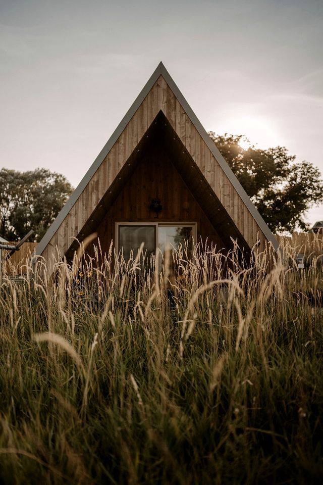 Cabin ∙ 1 Bedroom ∙ 2 Guests - Emigrant, MT