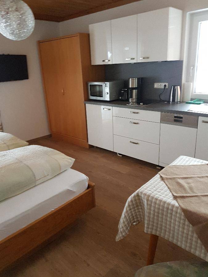 20 M² Ferienwohnung ∙ 1 Schlafzimmer ∙ 2 Gäste - Zwiesel