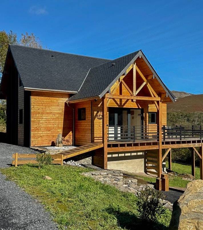 90 M² Ferienhaus ∙ 2 Schlafzimmer ∙ 10 Gäste - Lourdes