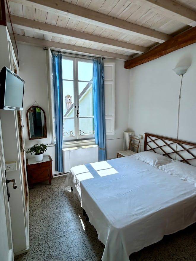 60 M² Apartment ∙ 2 Bedrooms ∙ 4 Guests - Viareggio