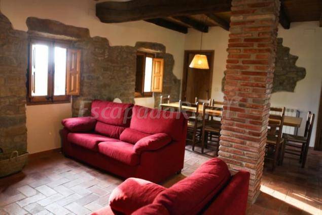 Casa Rural ∙ 4 Habitaciones ∙ 13 Huéspedes - Pyrenees