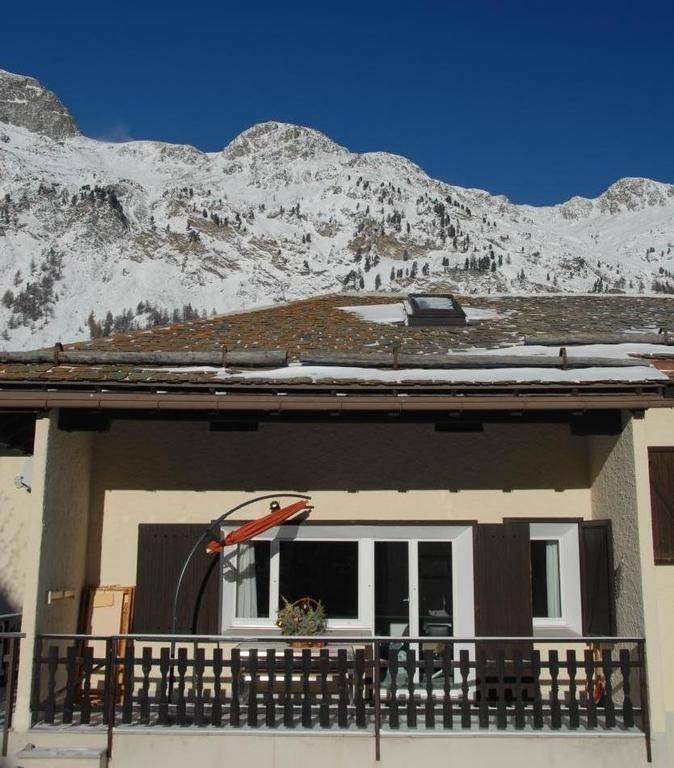 75 M² Ferienhaus ∙ 1 Schlafzimmer ∙ 2 Gäste - Silvaplana