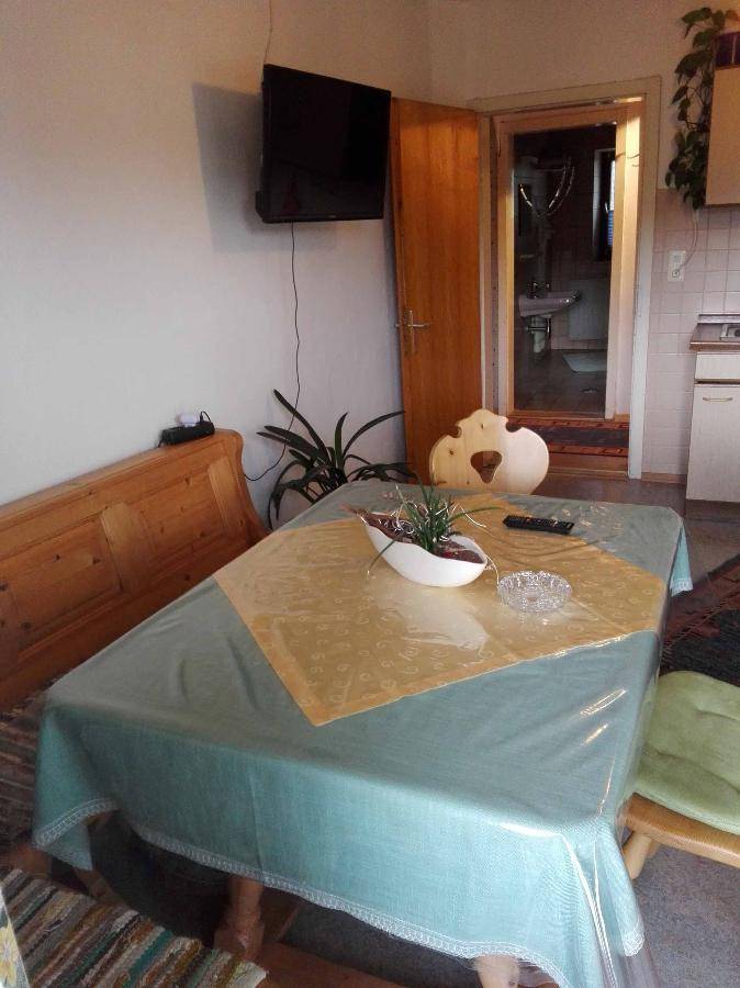 60 M² Apartment ∙ 2 Bedrooms ∙ 5 Guests - Grafenau