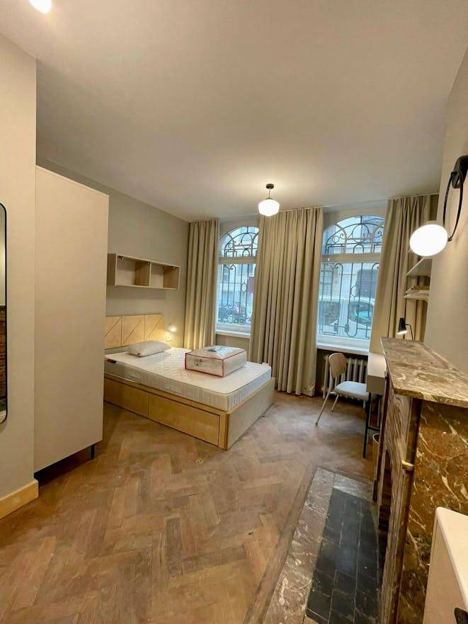 352 M² Chambre Privée ∙ 1 Chambre ∙ 13 Personnes - Woluwe-Saint-Lambert