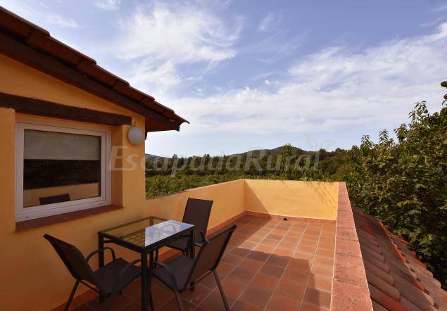 Cottage ∙ 15 Bedrooms ∙ 2 Guests - Catalonia