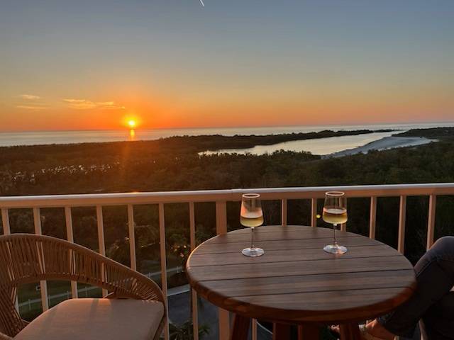 93 M² Condo ∙ 2 Bedrooms ∙ 4 Guests - Marco Island, FL