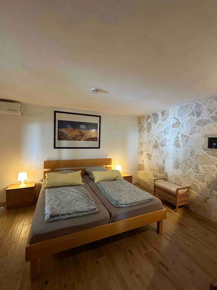 200 M² Ferienhaus ∙ 5 Schlafzimmer ∙ 12 Gäste - Bol