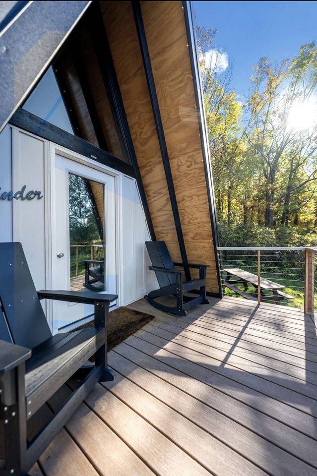 Cabin ∙ 1 Bedroom ∙ 4 Guests - Canandaigua, NY