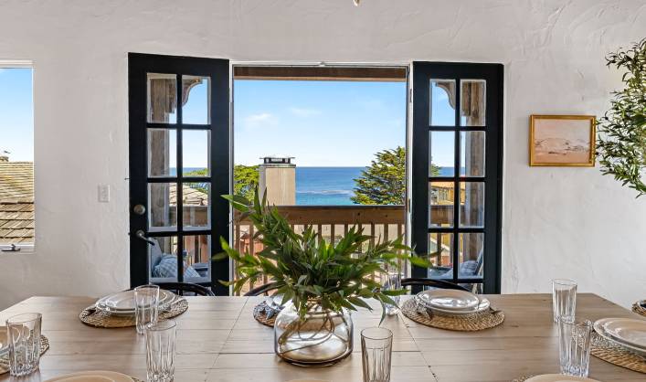 167 M² House ∙ 3 Bedrooms ∙ 6 Guests - Pacific Grove, CA