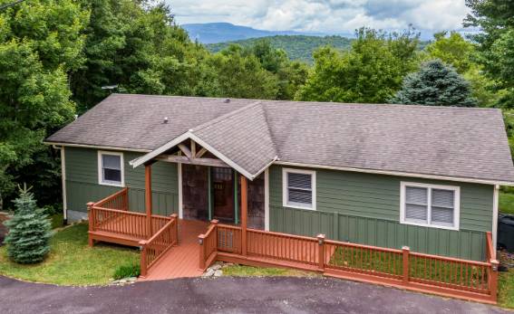 Cabin ∙ 3 Bedrooms ∙ 5 Guests - Boone, NC