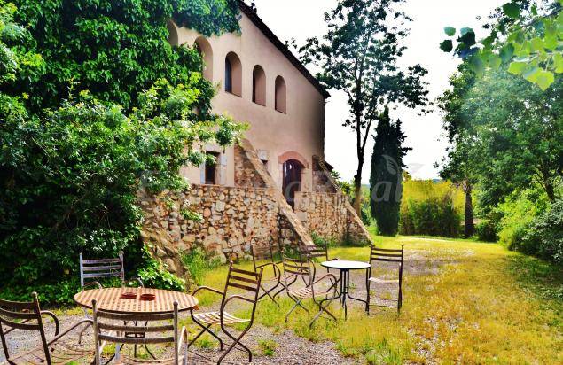 Cottage ∙ 10 Bedrooms ∙ 30 Guests - Catalonia