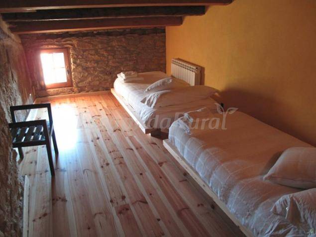 Casa Rural ∙ 4 Habitaciones ∙ 2 Huéspedes - Tàrrega