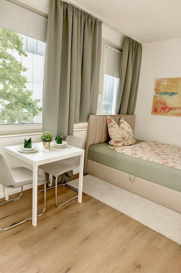 20 M² Apartment ∙ 2 Guests - Düsseldorf