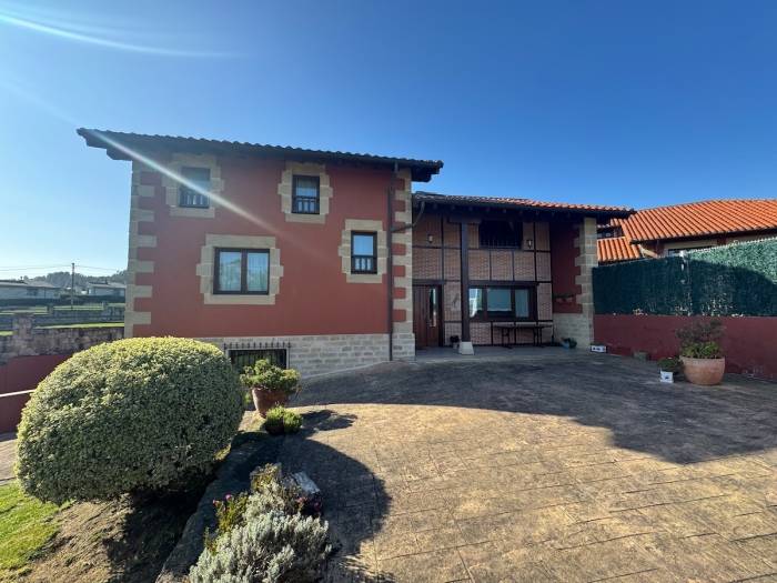 185 M² Apartment ∙ 3 Bedrooms ∙ 8 Guests - Cantabria