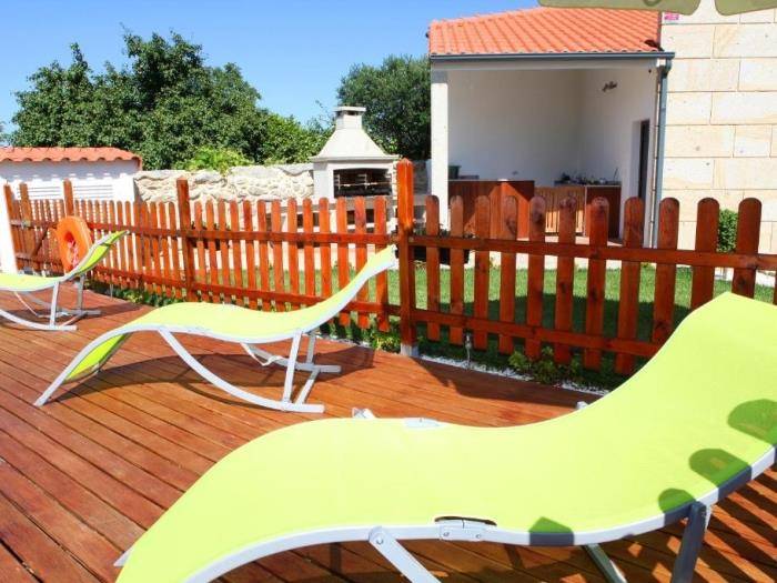 200 M² Cottage ∙ 4 Chambres ∙ 8 Personnes - Bela