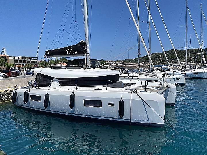 Houseboat ∙ 4 Bedrooms ∙ 8 Guests - Greece