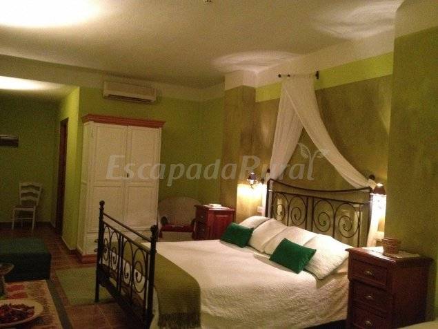 Casa Rural ∙ 13 Habitaciones ∙ 4 Huéspedes - San Miguel de Valero