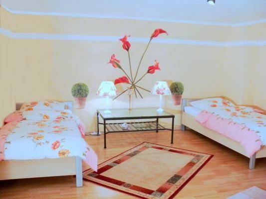 70 M² Ferienwohnung ∙ 2 Schlafzimmer ∙ 4 Gäste - Reinbek