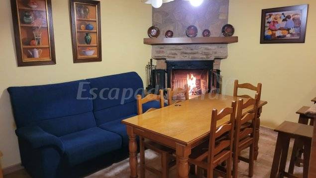 Casa Rural ∙ 4 Habitaciones ∙ 6 Huéspedes - Andalucía