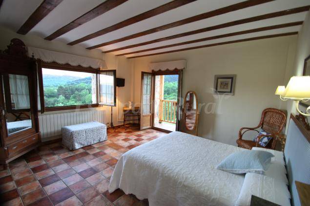 Casa Rural ∙ 12 Habitaciones ∙ 43 Huéspedes - Villoslada de Cameros