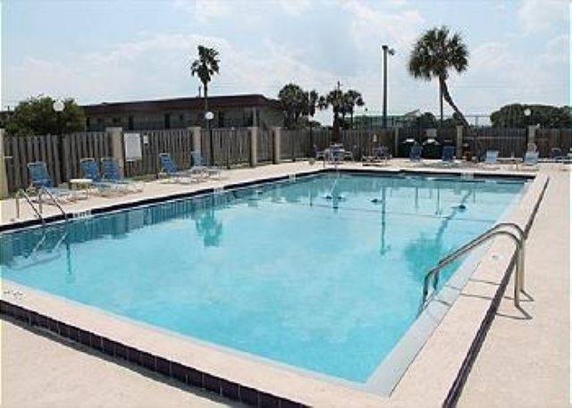 Condo ∙ 2 Bedrooms ∙ 6 Guests - Crescent Beach, FL