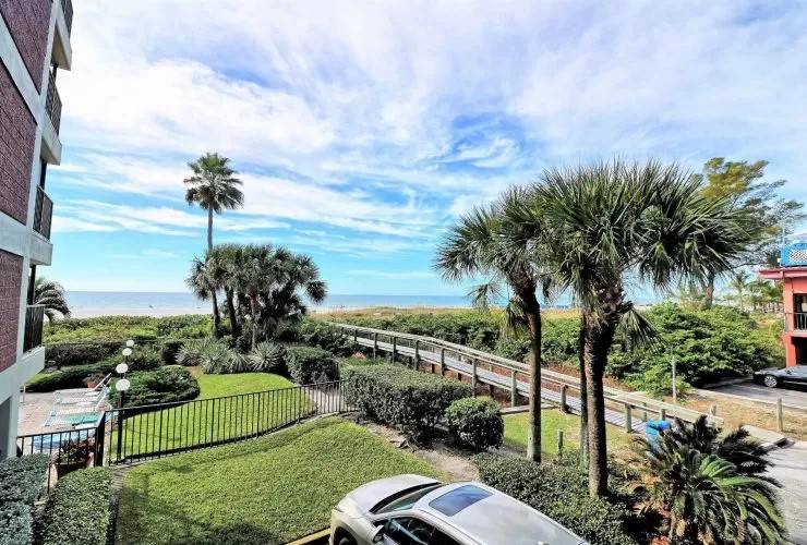 Condo ∙ 1 Bedroom ∙ 4 Guests - St. Pete Beach, FL