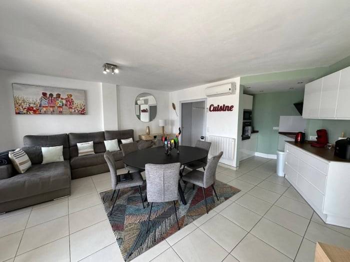 74 M² Appartement ∙ 2 Chambres ∙ 4 Personnes - Roses