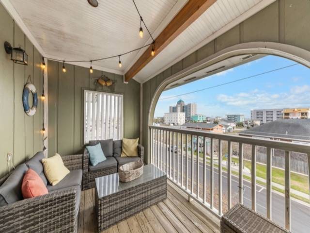 House ∙ 2 Bedrooms ∙ 5 Guests - Carolina Beach, NC