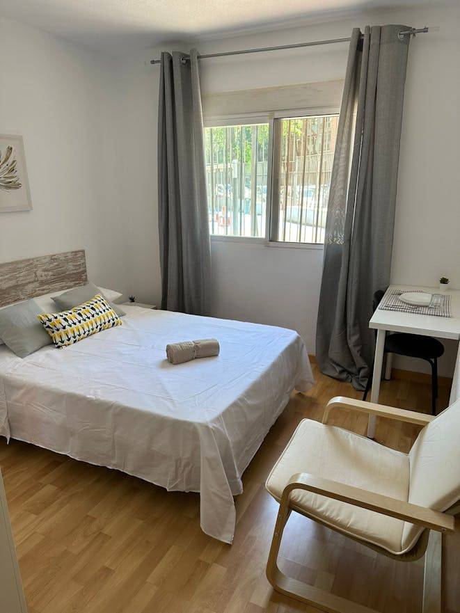 80 M² Habitación Privada ∙ 1 Habitación ∙ 1 Huésped - Alcalá de Henares