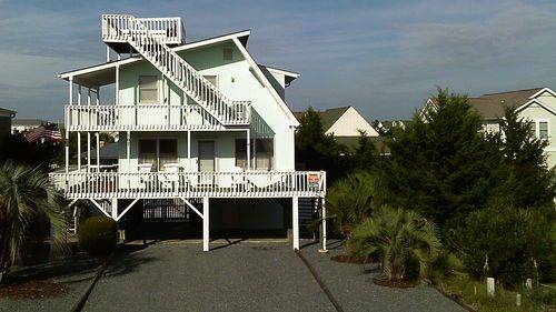 House ∙ 3 Bedrooms ∙ 10 Guests - Ocean Isle Beach, NC