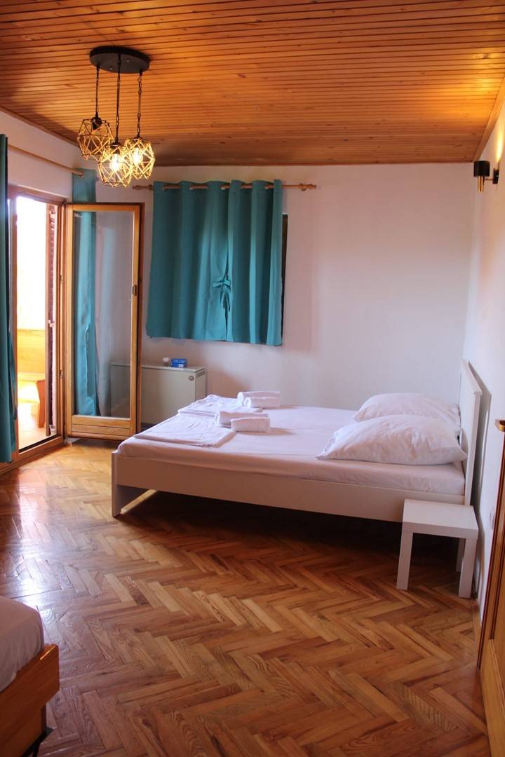 70 M² Apartamento ∙ 2 Habitaciones ∙ 5 Huéspedes - Tisno