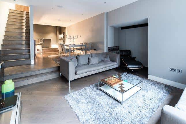 128 M² House ∙ 2 Bedrooms ∙ 6 Guests - London