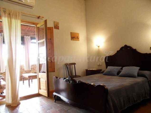 Casa Rural ∙ 6 Habitaciones ∙ 2 Huéspedes - Verges