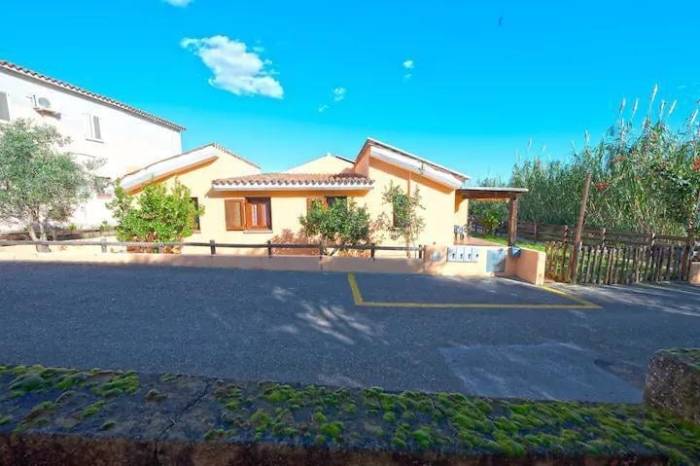 160 M² Ferienhaus ∙ 4 Schlafzimmer ∙ 20 Gäste - Budoni