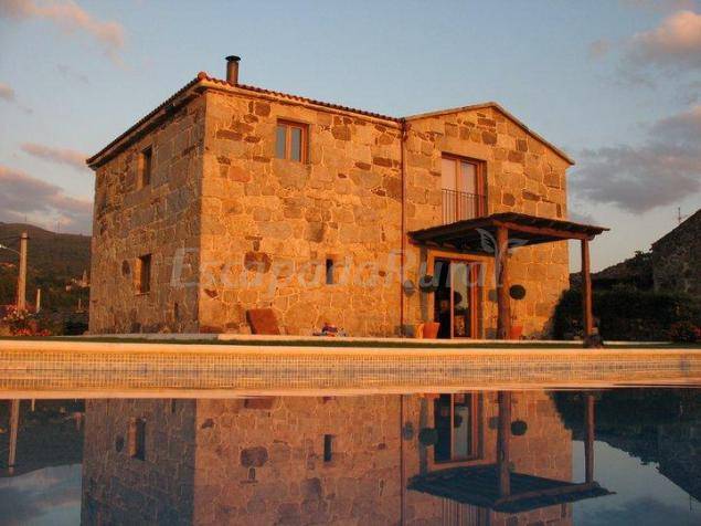 Casa Rural ∙ 4 Habitaciones ∙ 9 Huéspedes - Galice