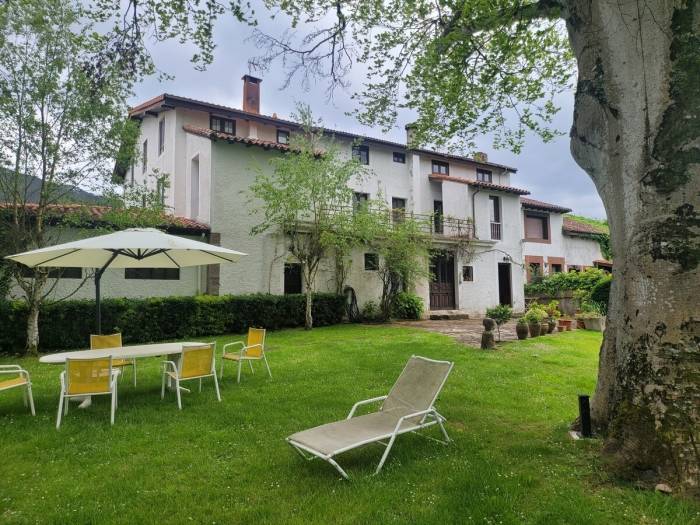350 M² Villa ∙ 6 Habitaciones ∙ 14 Huéspedes - Comillas