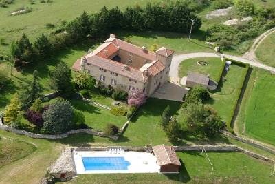 900 M² Gîte ∙ 12 Bedrooms ∙ 30 Guests - Millau