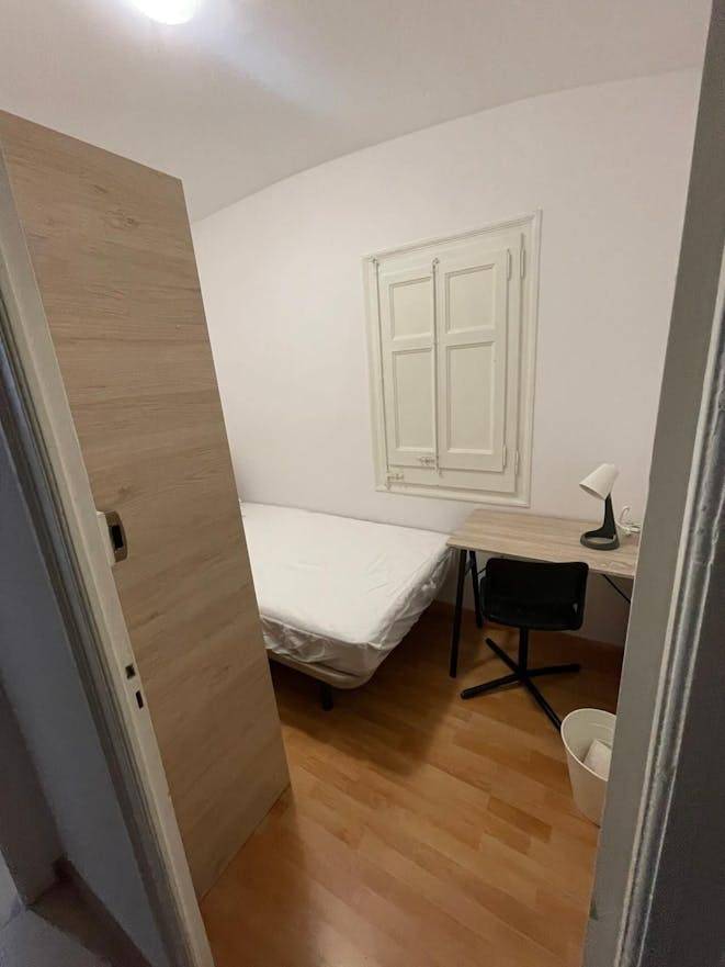 150 M² Private Room ∙ 1 Bedroom ∙ 1 Guest - Cerdanyola del Vallès