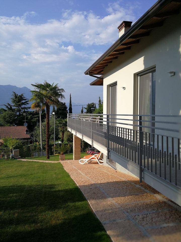 97 M² Ferienhaus ∙ 3 Schlafzimmer ∙ 5 Gäste - Malcesine