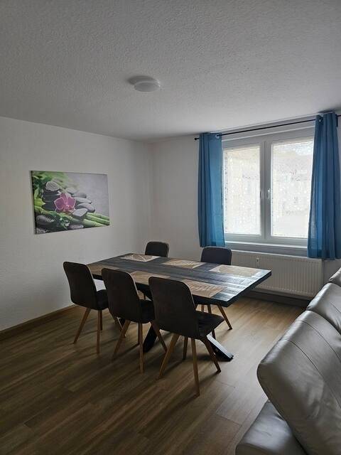 117 M² Apartment ∙ 4 Bedrooms ∙ 5 Guests - Merseburg