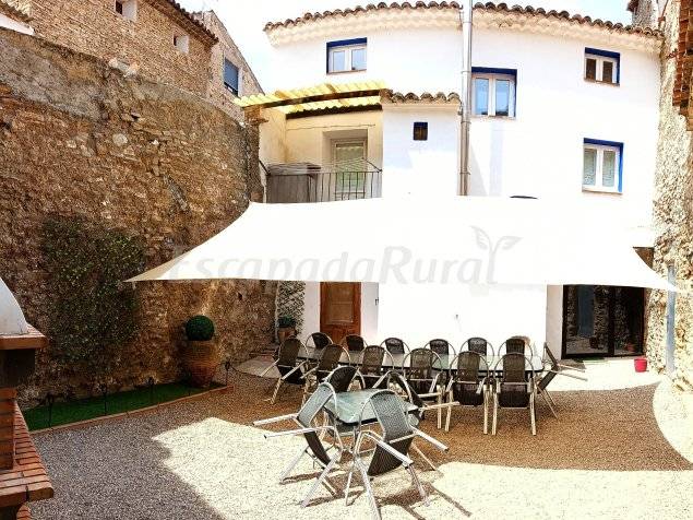 Casa Rural ∙ 12 Habitaciones ∙ 22 Huéspedes - Calatayud