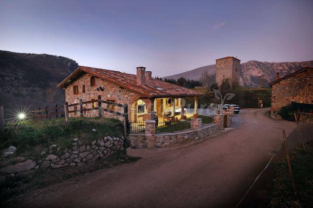 Casa Rural ∙ 7 Habitaciones ∙ 16 Huéspedes - Cantabria