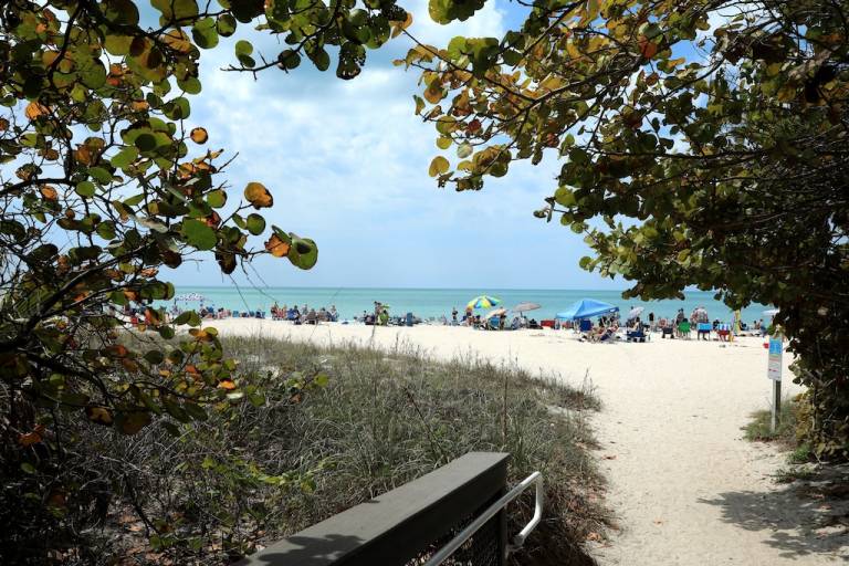 Casey Key, FL Vacation Rentals from $130 | HomeToGo