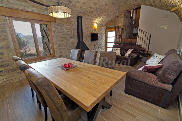 Casa Rural ∙ 4 Habitaciones ∙ 9 Huéspedes - Graus