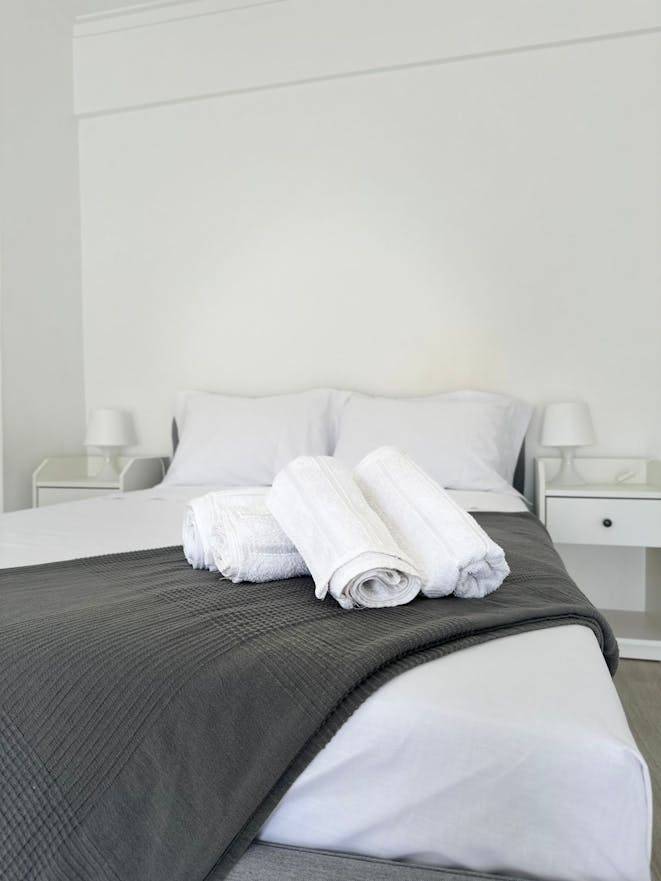 95 M² Apartamento ∙ 2 Quartos ∙ 5 Hóspedes - São Domingos de Rana