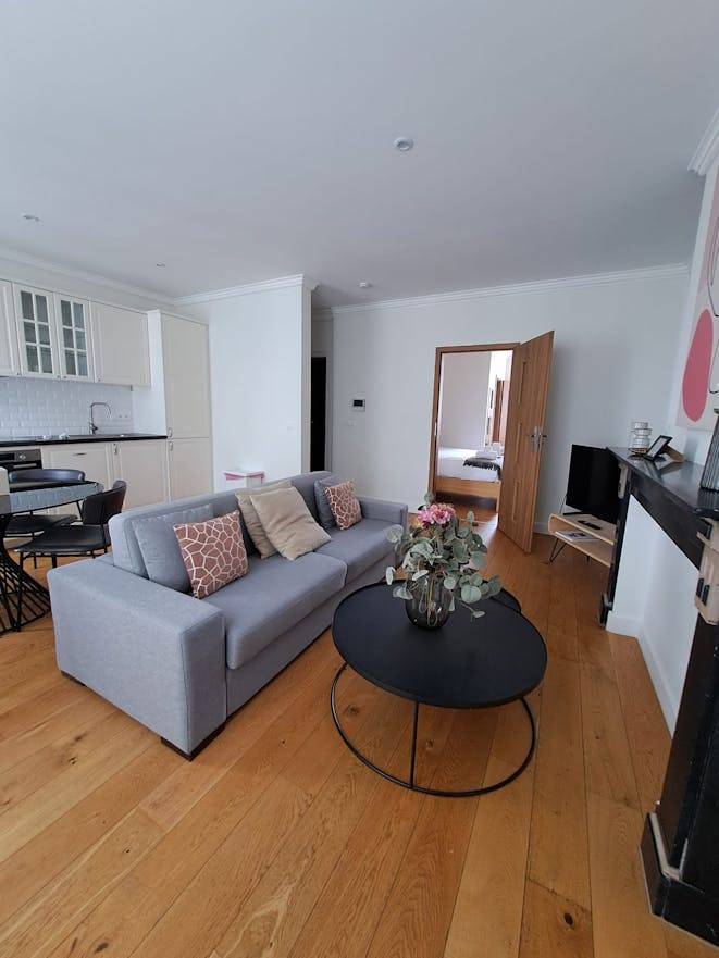 65 M² Apartamento ∙ 1 Habitación ∙ 2 Huéspedes - Bruselas